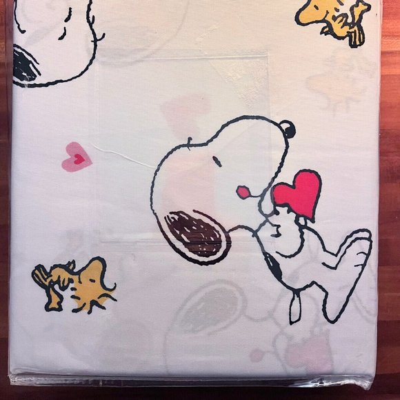Peanuts | Bedding | Peanuts Snoopy Woodstock Hearts Love Sheet Set ...